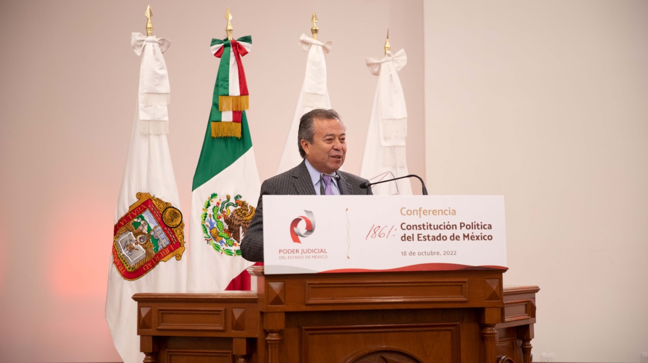 Explica César Camacho la transformación constitucional en el Edoméx